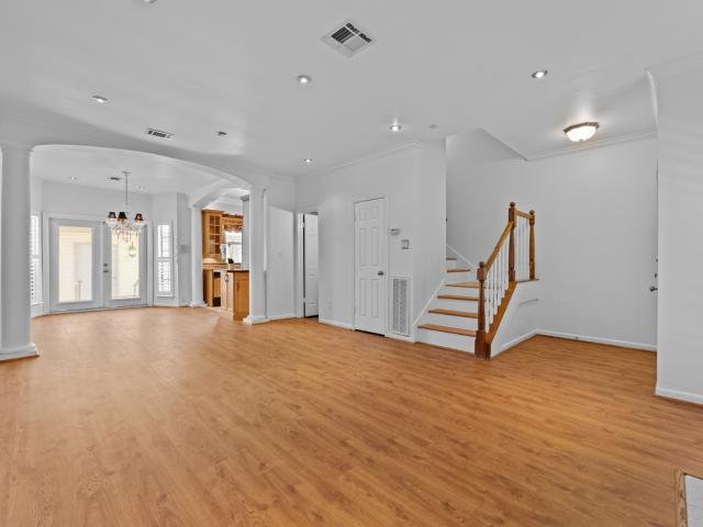 3300 Bellefontaine Street 42