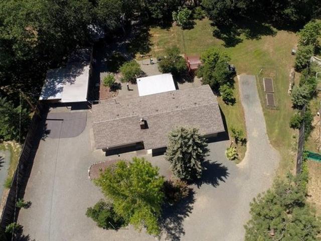 3300 Cloverlawn Dr, Grants Pass, OR 97527