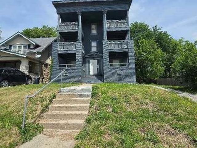 3300 E Linwood Blvd, Kansas City, MO 64128