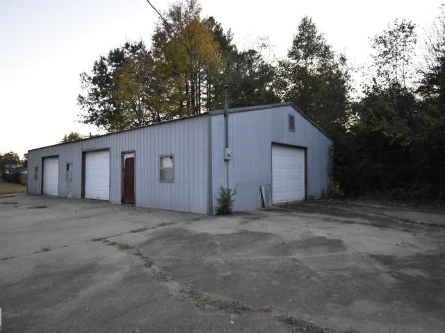 3300 Hwy 135 N