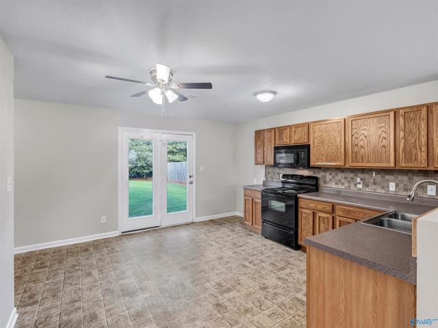3300 Lakeland Drive SW