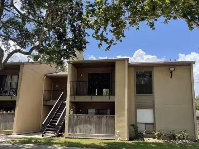3300 Pebblebrook Dr #112, Seabrook, TX 77586