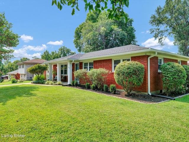 3300 Startan Ct, Louisville, KY 40220