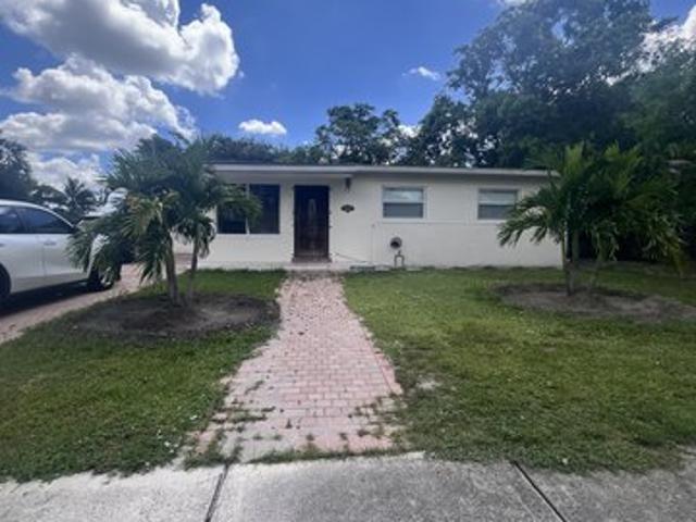 3300 SW 32nd Ct, West Park, FL 33023