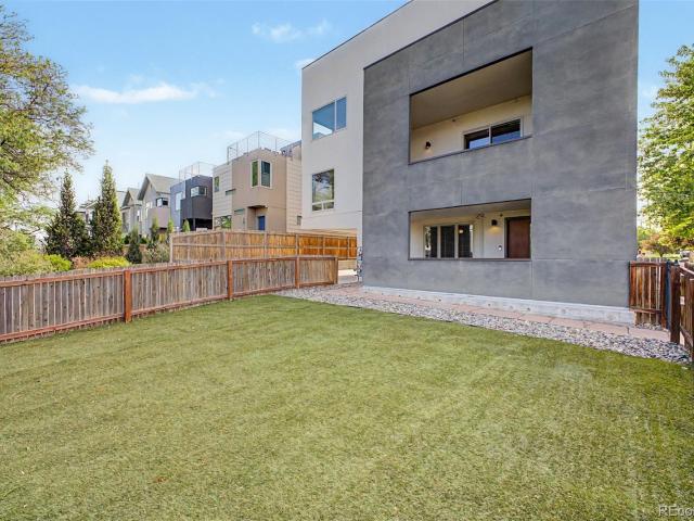 3300 W 19th Avenue