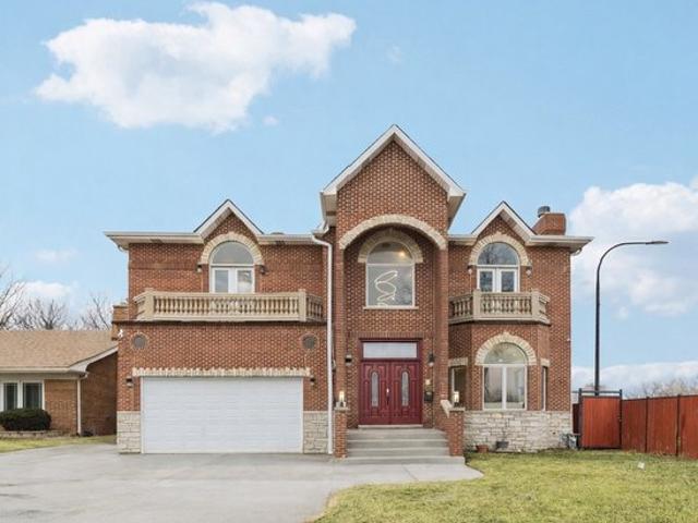 3300 W Albion St, Lincolnwood, IL 60712