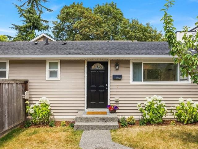 3300 W Government Way Unit B, Seattle, WA 98199
