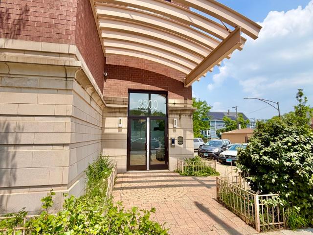 3300 W Irving Park Road # H5