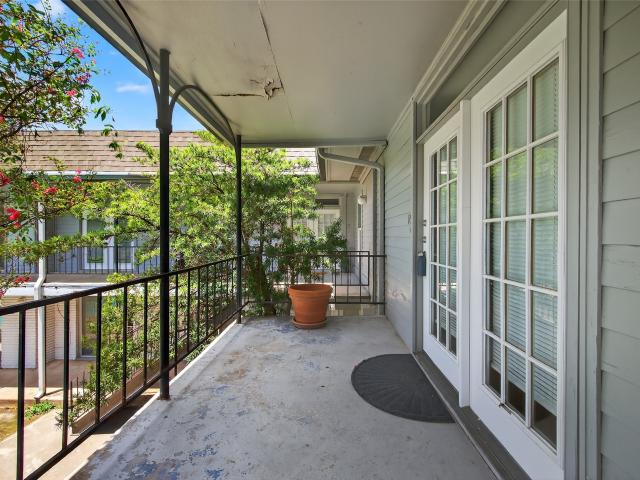 3300 Yorktown Street 16