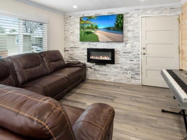 3300 15th St W, Unit 383, Rosamond, CA 93560 | MLS #26665