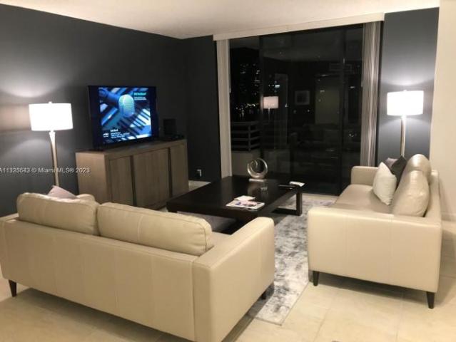 3300 191st St NE #1518, Aventura, FL 33180