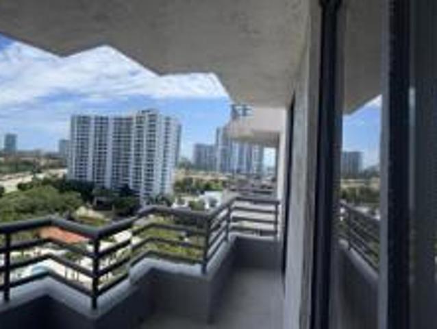 3300 191st St NE #1211, Aventura, FL 33180