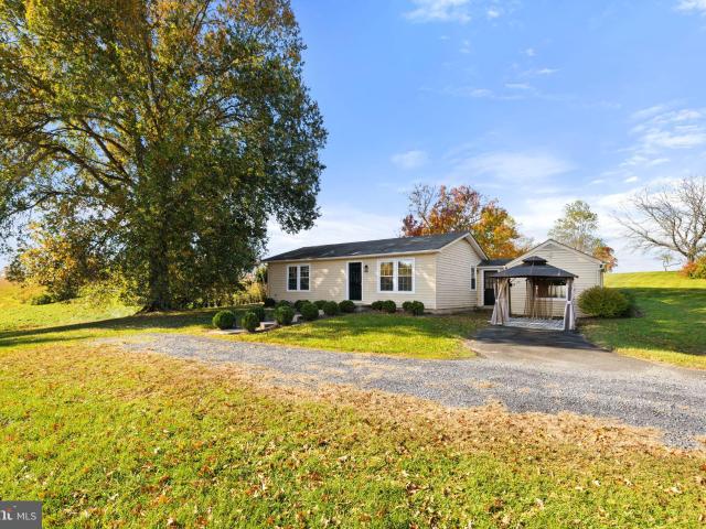 33018 Sunken Ln, Upperville, VA 20184 | Compass