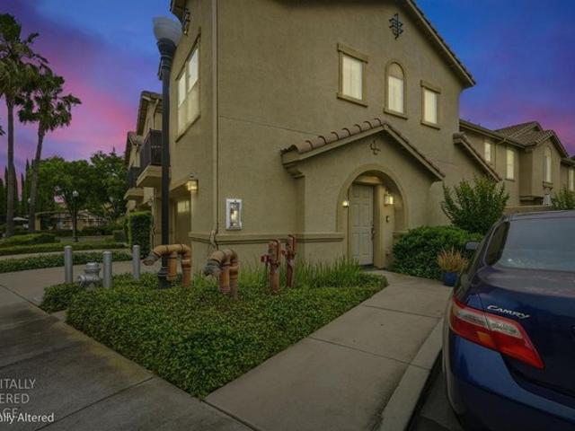 3301 N Park Dr Unit 2212, Sacramento, CA 95835