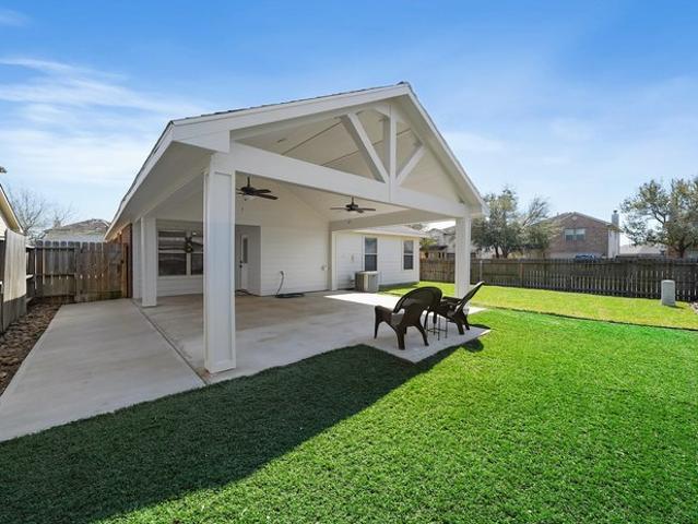 3301 Clover Hill Ln, Texas City, TX 77591