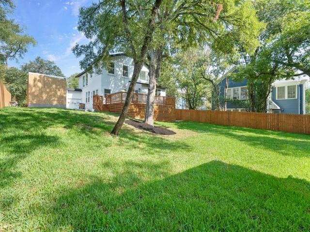 3301 Duval St