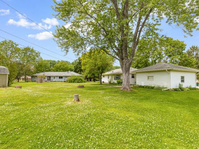 3301 E Carol Ct