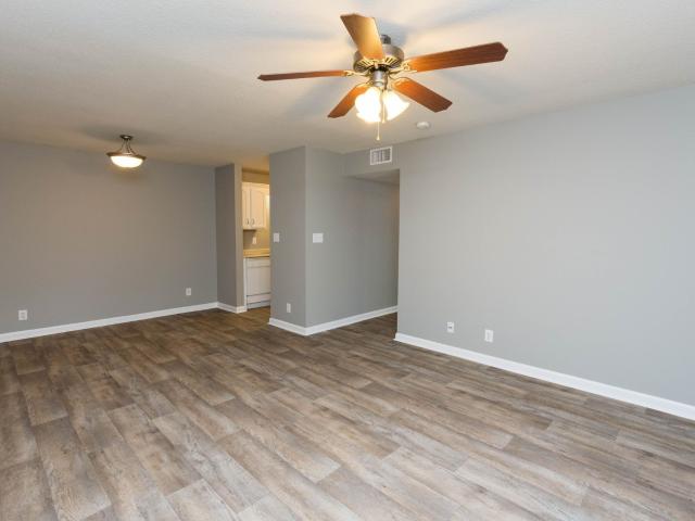 3301 Royster Ln, Unit 1206, Clarksville, TN 37042 | MLS #3066