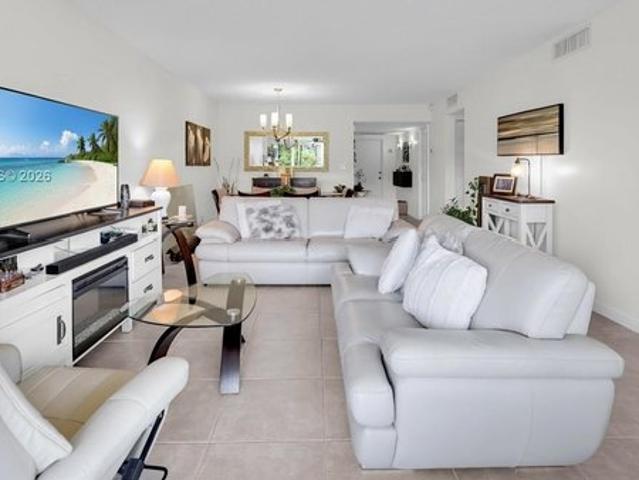 3301 S Palm Aire Dr Apt 106, Pompano Beach, FL 33069