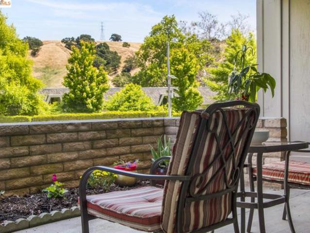 3301 Tice Creek Dr #6, Walnut Creek, CA 94595