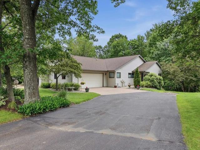 3301 Yvonne Dr, Stevens Point, WI 54481