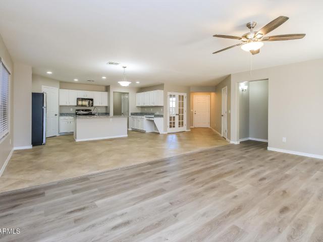 33023 n quarry hills drive