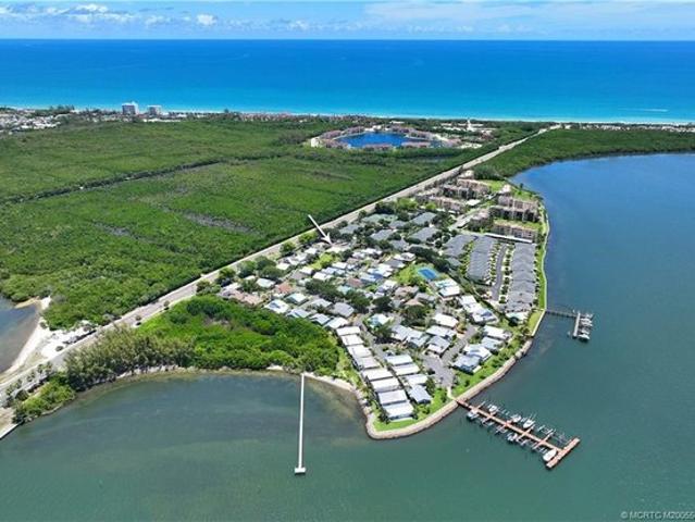 3302 NE Spinnaker Way, Jensen Beach, FL 34957