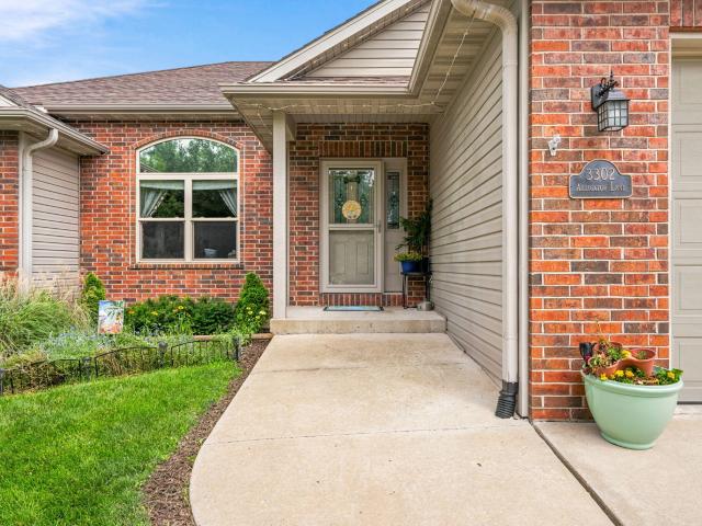 3302 alligator ln