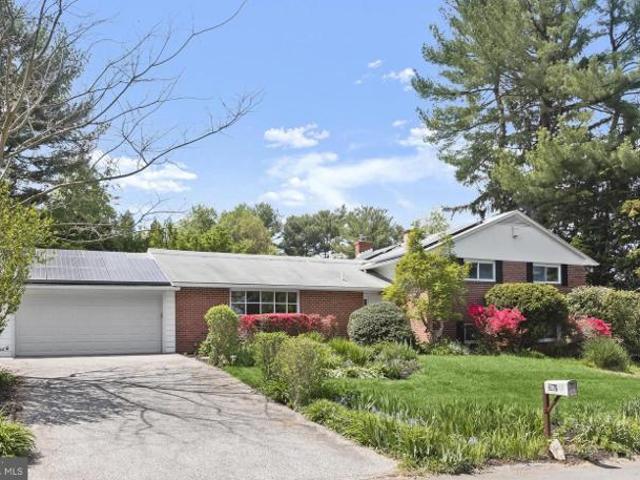 3302 Garrison Farms Rd, Pikesville, MD 21208