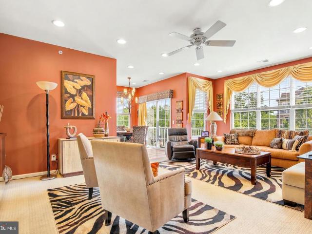 3302 Knox Court # 3302