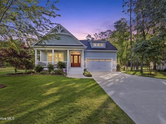 3302 Peppercorn Rd, New Bern, NC 28562