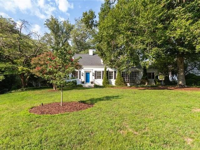 3302 Starmount Dr, Greensboro, NC 27403