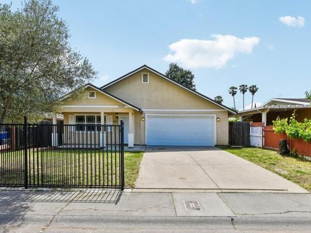 3302 19th Ave, Sacramento, CA 95820