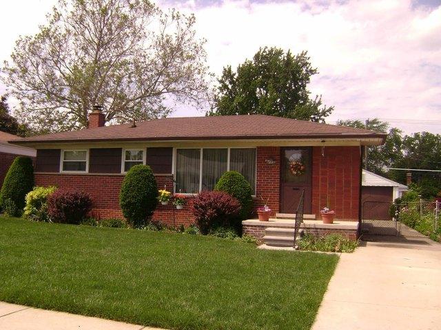 33030 Barton St, Garden City, MI 48135