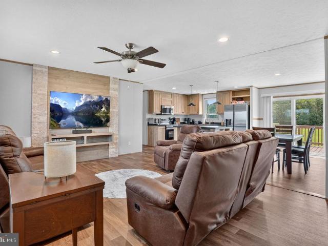 33030 Garrison Lane