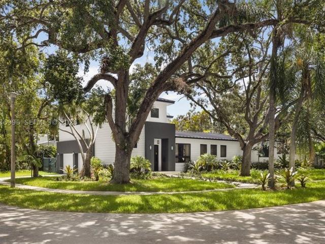 3303 Halissee St, Coconut Grove, FL 33133