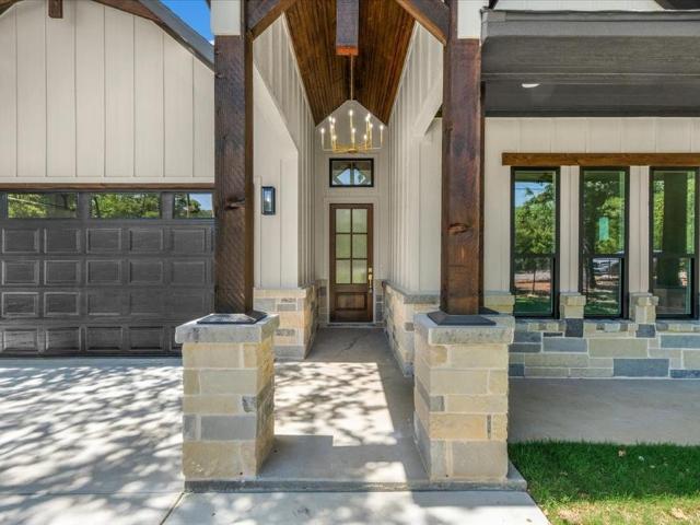 3303 Hiawatha Trail