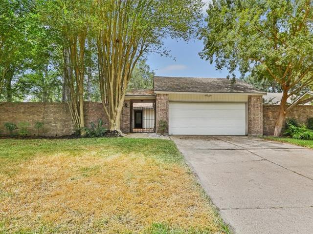 3303 Valley Gardens Dr, Kingwood, TX 77345