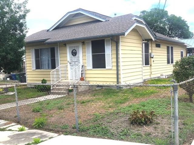 3303 W Travis St, San Antonio, TX 78207