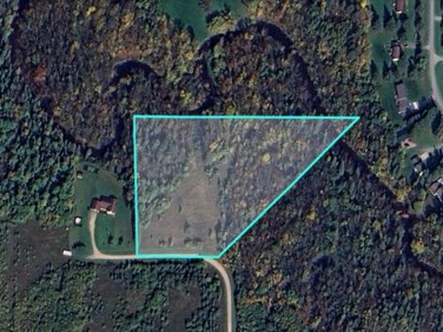 330th St, Warroad, MN 56763