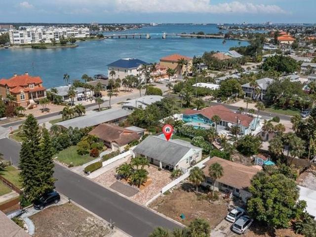 330 82nd Ave, Saint Pete Beach, FL 33706