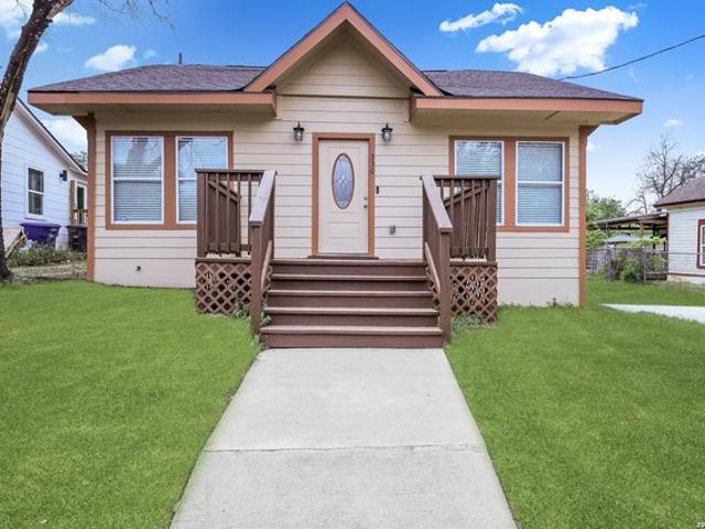 330 Cooper St, San Antonio, TX 78210