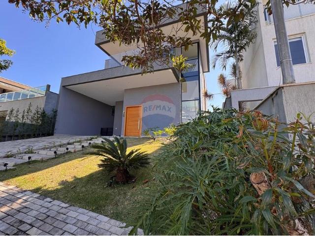 330 Área Útil Casa de Condomínio Alugar, 3 Dormitórios localizado em Condomínio Campos do Conde, Bragança Paulista, São Paulo, 12903892 | Brasil