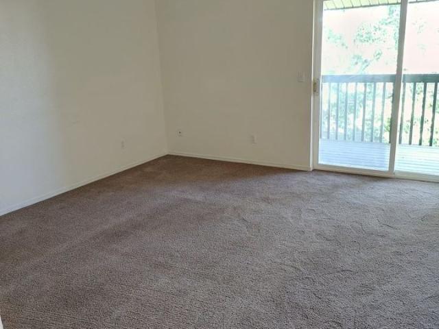 #330 AUTUMN CHASE 2 Bedroom Apartment for Rent at 3211 Autumn Chase Way Ne, Salem, OR 97305 North Lancaster
