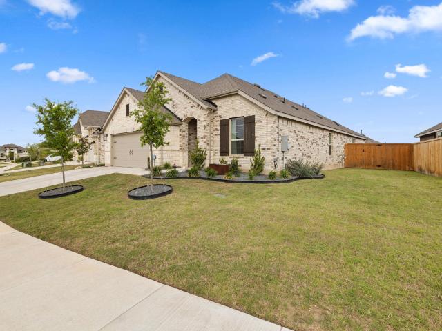 330 Bay Breeze Dr