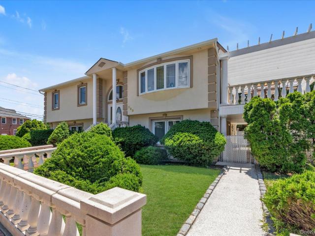 330 Bayville Avenue