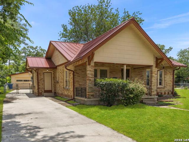 330 Bailey Ave