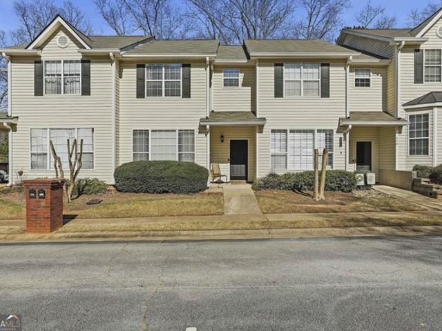 330 Brentwood Dr, Newnan, GA 30263