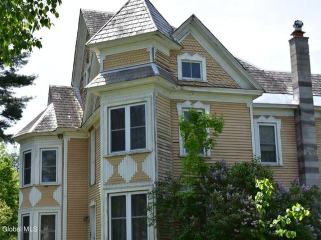 330 Byrnes Rd, North Creek, NY 12853