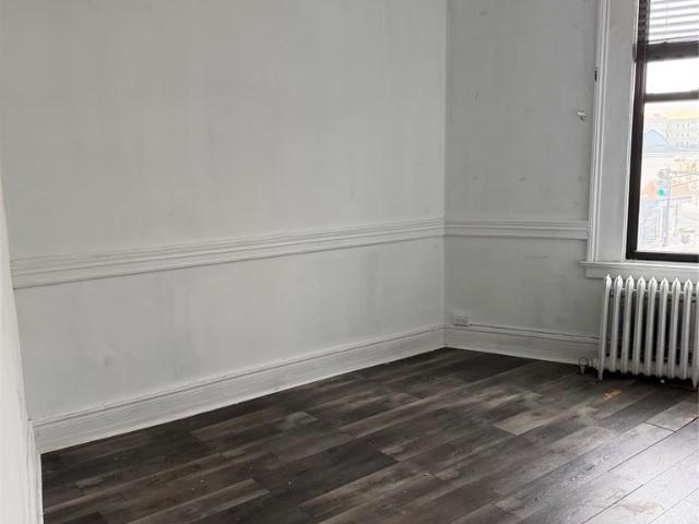 330 Glenwood # 206